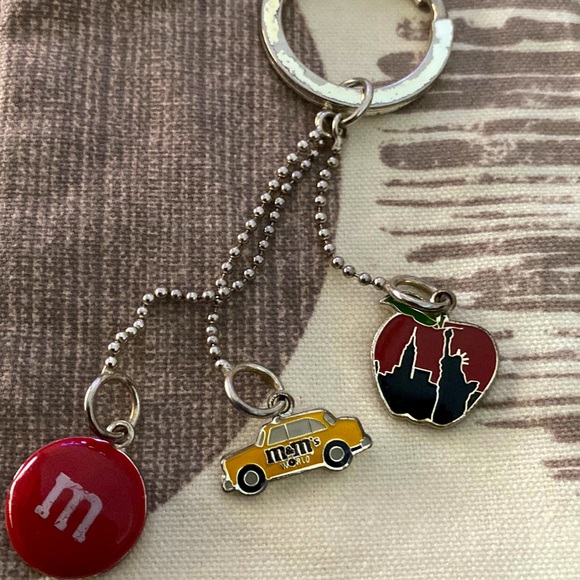 M&M'S | Accessories | 21 Lady Liberty Big Apple Yellow Cab Red Mms ...